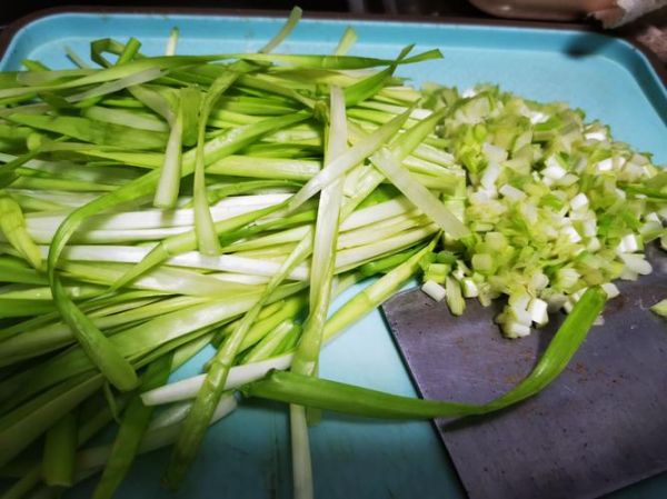 韭黄饺子馅怎么调好吃_韭黄饺子馅做法-第1张图片-山城妙识 韭黄饺子馅怎么调好吃_韭黄饺子馅做法-第1张图片-山城妙识