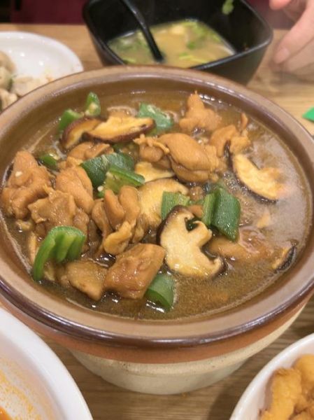 香菇鸡肉煲怎么做_香菇鸡肉煲需要焯水吗-第3张图片-山城妙识