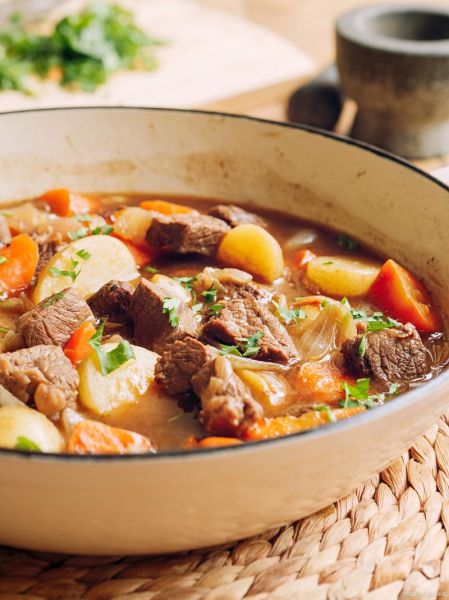 正宗炖牛肉的做法及配料_炖牛肉怎样炖才软烂入味-第2张图片-山城妙识