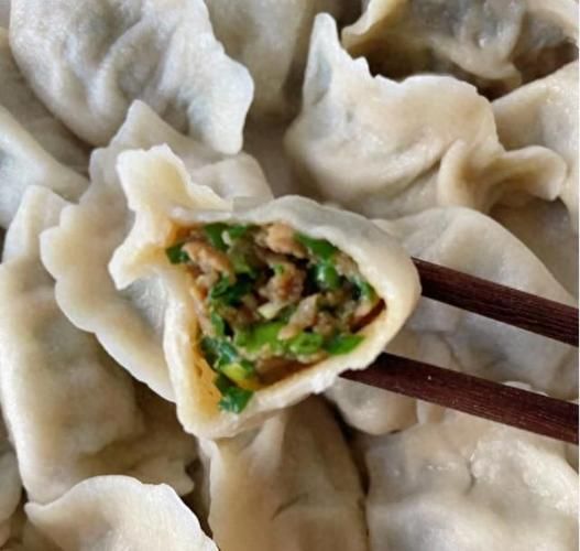 韭菜饺子馅怎么调_韭菜饺子馅怎么调才不出水-第1张图片-山城妙识 韭菜饺子馅怎么调_韭菜饺子馅怎么调才不出水-第1张图片-山城妙识