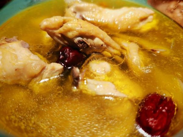 砂锅煲鸡汤的做法_砂锅鸡汤怎么炖好喝-第3张图片-山城妙识