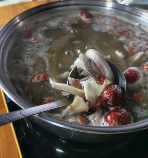 清汤狗肉火锅怎么做_清汤狗肉火锅正宗做法-第2张图片-山城妙识