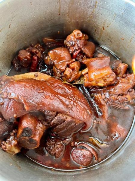 家常肘子怎么做_肘子去腥技巧-第2张图片-山城妙识