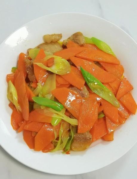 胡萝卜炒肉的营养价值_胡萝卜炒肉怎么做才营养-第1张图片-山城妙识
