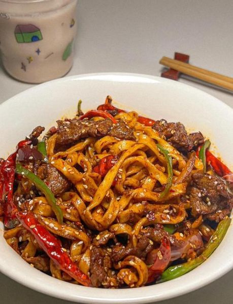 炒干面条怎么不粘锅_炒干面条的做法家常-第1张图片-山城妙识 炒干面条怎么不粘锅_炒干面条的做法家常-第1张图片-山城妙识