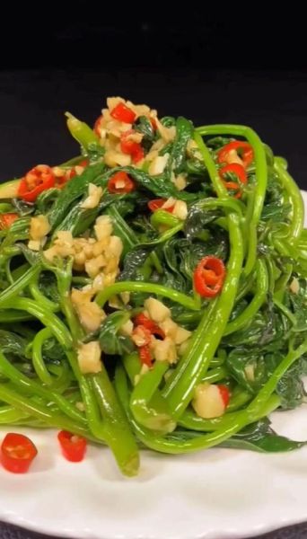 红薯叶怎么炒好吃_红薯叶的做法大全集-第2张图片-山城妙识