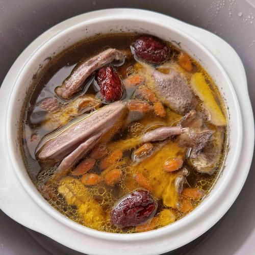 经期鸽子汤禁忌_经期可以喝鸽子汤吗-第3张图片-山城妙识 经期鸽子汤禁忌_经期可以喝鸽子汤吗-第3张图片-山城妙识