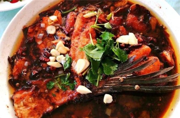 侉炖鱼用鲤鱼怎么做_正宗做法步骤详解-第2张图片-山城妙识 侉炖鱼用鲤鱼怎么做_正宗做法步骤详解-第2张图片-山城妙识