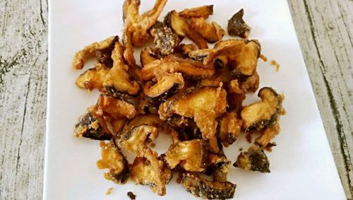 炸香菇怎么做_炸香菇酥脆不掉皮的方法-第3张图片-山城妙识 炸香菇怎么做_炸香菇酥脆不掉皮的方法-第3张图片-山城妙识
