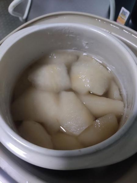 冰糖雪梨炖多久效果最好_炖多久止咳润肺-第2张图片-山城妙识 冰糖雪梨炖多久效果最好_炖多久止咳润肺-第2张图片-山城妙识