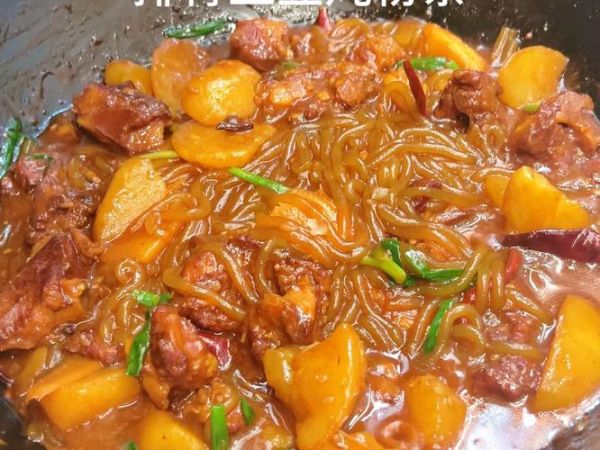 排骨炖土豆粉条怎么做_排骨炖土豆粉条要炖多久-第2张图片-山城妙识