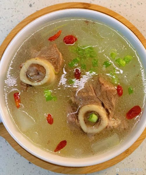 清炖大骨头怎么做_清炖大骨头汤要炖多久-第2张图片-山城妙识