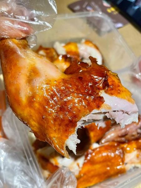 广东木炭吊烧鸡怎么做_木炭吊烧鸡为什么皮脆肉嫩-第1张图片-山城妙识 广东木炭吊烧鸡怎么做_木炭吊烧鸡为什么皮脆肉嫩-第1张图片-山城妙识