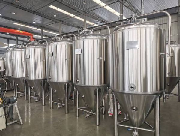 小型啤酒设备多少钱一套_小型啤酒设备怎么选-第2张图片-山城妙识