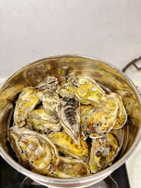 清蒸生蚝最简单的吃法_清蒸生蚝要蒸几分钟-第3张图片-山城妙识