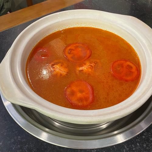 西红柿清汤火锅怎么做_西红柿火锅汤底做法-第1张图片-山城妙识 西红柿清汤火锅怎么做_西红柿火锅汤底做法-第1张图片-山城妙识