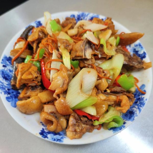新鲜冬菇焖鸡怎么做_冬菇焖鸡用干菇还是鲜菇-第2张图片-山城妙识