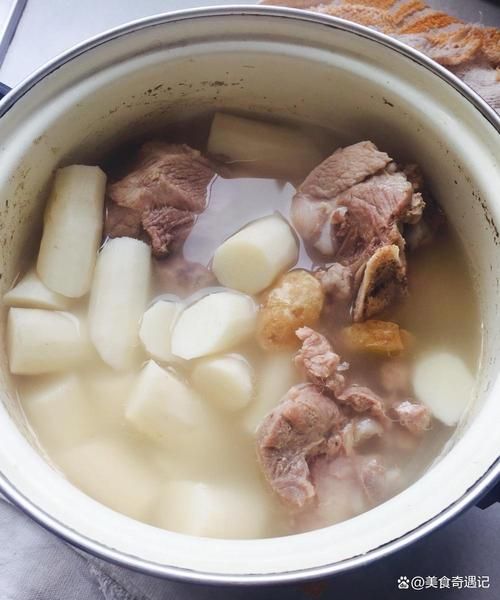 山药清炖排骨汤怎么做_山药排骨汤的功效与禁忌-第3张图片-山城妙识