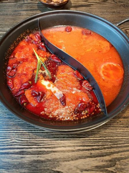 番茄火锅涮什么菜最好吃_番茄锅底适合哪些蔬菜-第1张图片-山城妙识