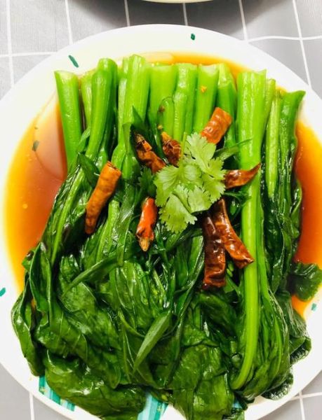 广东白灼菜心正宗做法_怎么焯水翠绿不黄-第1张图片-山城妙识 广东白灼菜心正宗做法_怎么焯水翠绿不黄-第1张图片-山城妙识