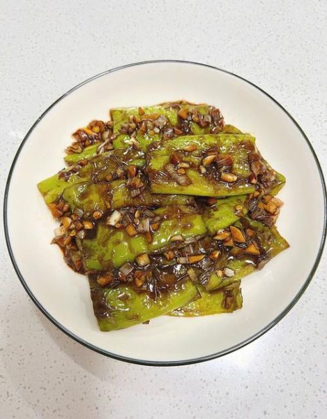 油焖尖椒怎么做不辣_尖椒去辣技巧-第1张图片-山城妙识 油焖尖椒怎么做不辣_尖椒去辣技巧-第1张图片-山城妙识
