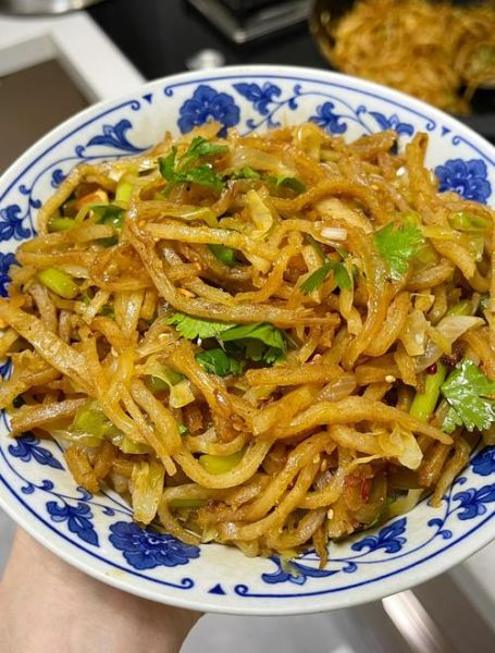 家庭炒饼怎么做_家常炒饼丝做法-第1张图片-山城妙识 家庭炒饼怎么做_家常炒饼丝做法-第1张图片-山城妙识