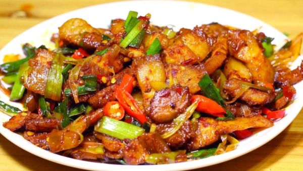 回锅肉怎么做好吃不腻_回锅肉肥而不腻的秘诀-第1张图片-山城妙识 回锅肉怎么做好吃不腻_回锅肉肥而不腻的秘诀-第1张图片-山城妙识