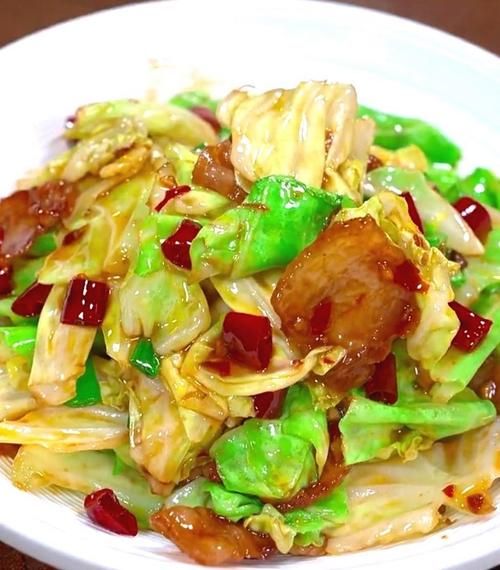 干锅手撕包菜怎么做才好吃_正宗做法秘诀-第1张图片-山城妙识 干锅手撕包菜怎么做才好吃_正宗做法秘诀-第1张图片-山城妙识