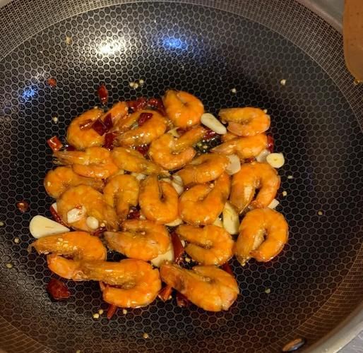 油炸基围虾怎么做才酥脆_油炸基围虾要不要去虾线-第1张图片-山城妙识 油炸基围虾怎么做才酥脆_油炸基围虾要不要去虾线-第1张图片-山城妙识