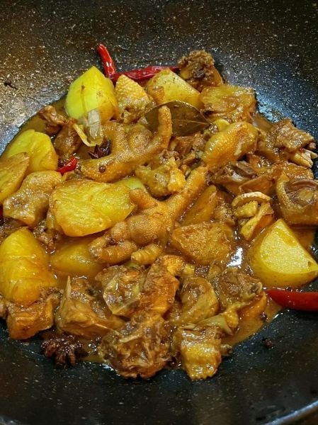 东北鸡肉炖土豆怎么做_东北鸡肉炖土豆的家常做法-第2张图片-山城妙识