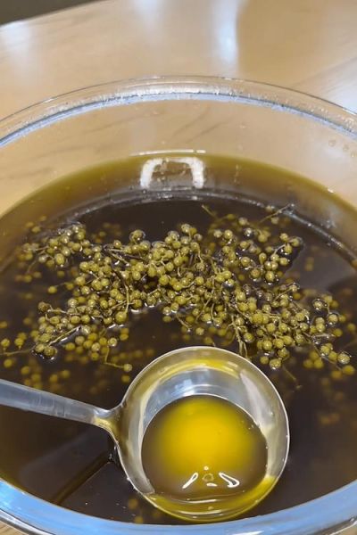 干花椒怎么熬花椒油_花椒油熬多久才香-第2张图片-山城妙识