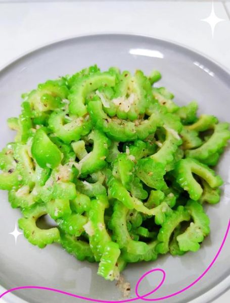 凉拌苦瓜怎么做不苦_家常视频教程-第3张图片-山城妙识 凉拌苦瓜怎么做不苦_家常视频教程-第3张图片-山城妙识