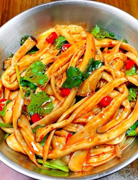 凉拌手撕杏鲍菇怎么做_杏鲍菇焯水几分钟-第1张图片-山城妙识 凉拌手撕杏鲍菇怎么做_杏鲍菇焯水几分钟-第1张图片-山城妙识