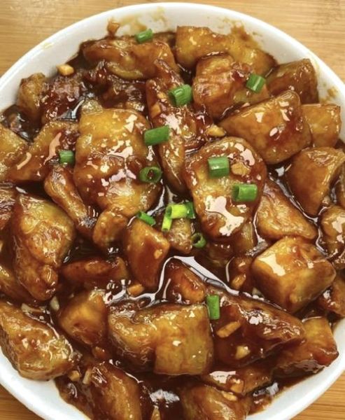 圆茄子红烧怎么做_圆茄子红烧需要焯水吗-第1张图片-山城妙识 圆茄子红烧怎么做_圆茄子红烧需要焯水吗-第1张图片-山城妙识