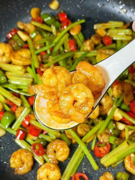 家常香辣虾仁怎么做_香辣虾仁简单做法-第3张图片-山城妙识 家常香辣虾仁怎么做_香辣虾仁简单做法-第3张图片-山城妙识