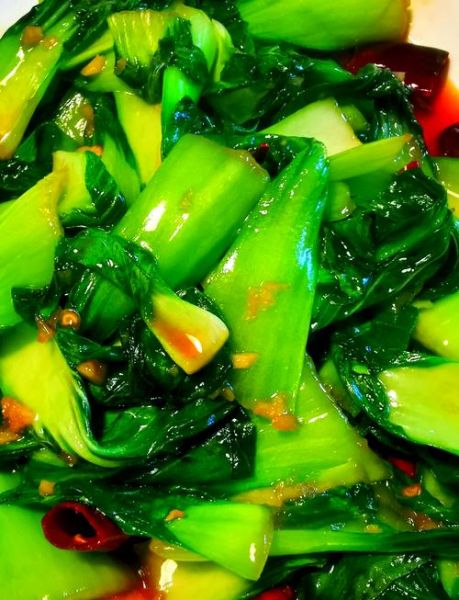 炒青菜怎么炒才翠绿_家常炒青菜做法大全-第2张图片-山城妙识