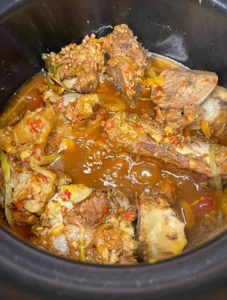 大棒骨怎么炖才入味_大棒骨焯水用冷水还是热水-第1张图片-山城妙识