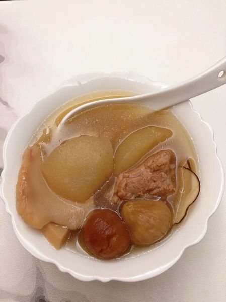 海底椰响螺片煲汤的做法_海底椰响螺片煲汤的功效-第1张图片-山城妙识 海底椰响螺片煲汤的做法_海底椰响螺片煲汤的功效-第1张图片-山城妙识