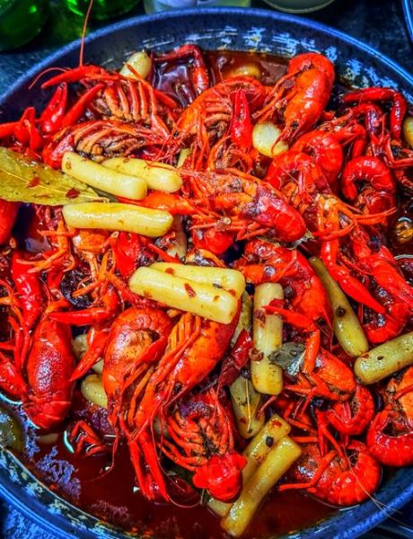 小龙虾怎么吃才干净_小龙虾头部到底能不能吃-第1张图片-山城妙识 小龙虾怎么吃才干净_小龙虾头部到底能不能吃-第1张图片-山城妙识