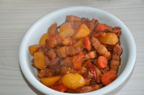 萝卜炖猪肉怎么做_萝卜炖猪肉的家常做法-第3张图片-山城妙识