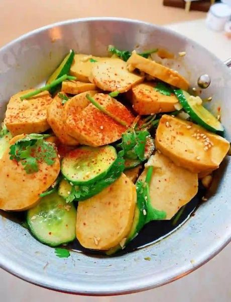 凉拌素鸡怎么做才好吃_素鸡凉拌前要不要焯水-第1张图片-山城妙识