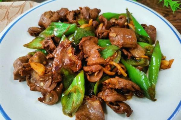青椒炒鸡胗怎么炒才脆_鸡胗去腥焯水几分钟-第3张图片-山城妙识 青椒炒鸡胗怎么炒才脆_鸡胗去腥焯水几分钟-第3张图片-山城妙识