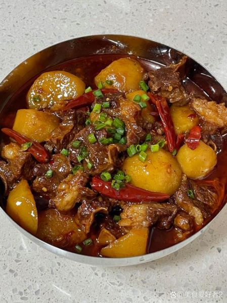 土豆牛腩煲怎么做_土豆牛腩煲需要炖多久-第3张图片-山城妙识 土豆牛腩煲怎么做_土豆牛腩煲需要炖多久-第3张图片-山城妙识