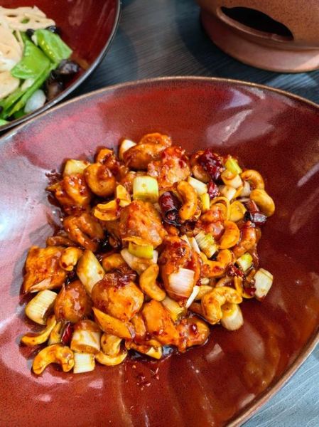 宫保鸡丁怎么做才正宗_宫保鸡丁正宗川菜做法-第1张图片-山城妙识 宫保鸡丁怎么做才正宗_宫保鸡丁正宗川菜做法-第1张图片-山城妙识