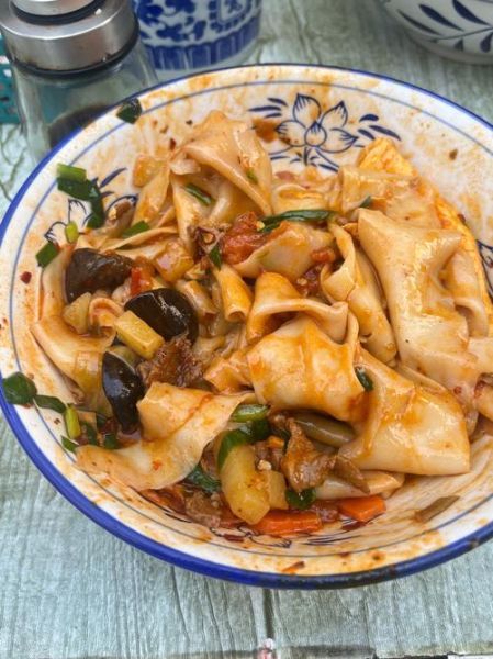 羊肉臊子面怎么做_家常做法窍门-第1张图片-山城妙识 羊肉臊子面怎么做_家常做法窍门-第1张图片-山城妙识