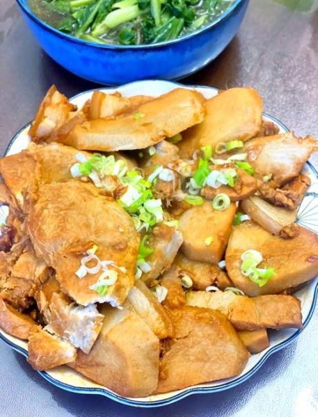 荔浦芋头五花肉怎么做_荔浦芋头五花肉要蒸多久-第1张图片-山城妙识 荔浦芋头五花肉怎么做_荔浦芋头五花肉要蒸多久-第1张图片-山城妙识