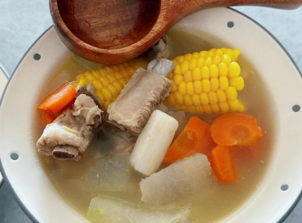 炖排骨汤要不要焯水_焯水后汤更白吗-第2张图片-山城妙识 炖排骨汤要不要焯水_焯水后汤更白吗-第2张图片-山城妙识