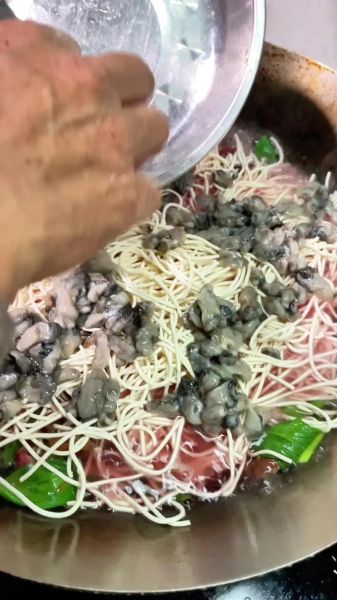 蘑菇打卤面怎么做_蘑菇打卤面家常做法-第2张图片-山城妙识 蘑菇打卤面怎么做_蘑菇打卤面家常做法-第2张图片-山城妙识