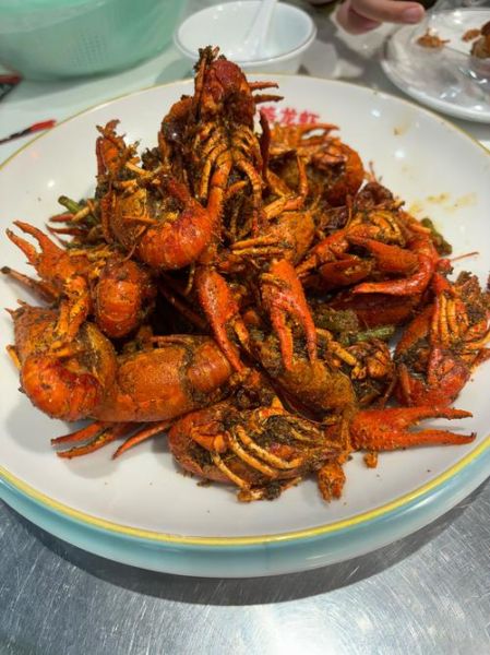 椒盐龙虾怎么做_椒盐龙虾的做法窍门-第1张图片-山城妙识 椒盐龙虾怎么做_椒盐龙虾的做法窍门-第1张图片-山城妙识