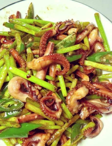 炒鱿鱼须怎么做好吃_炒鱿鱼须焯水还是不焯水-第1张图片-山城妙识 炒鱿鱼须怎么做好吃_炒鱿鱼须焯水还是不焯水-第1张图片-山城妙识